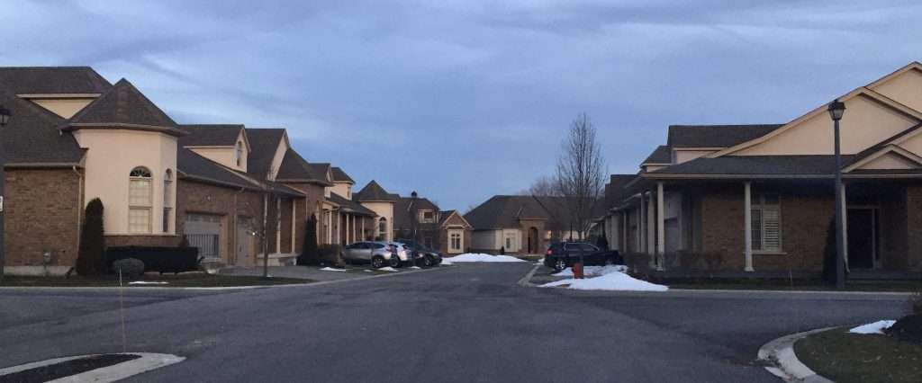 Single Women Are Powerful Home Buyers - Women Connect Online