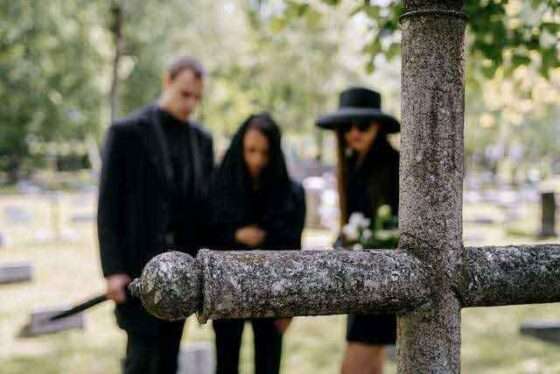 Ways to Find Peace After an Unexpected Death in the Family - Women ...